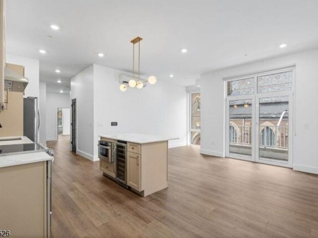 Lincoln Park Unit,newark, Condo For Sale