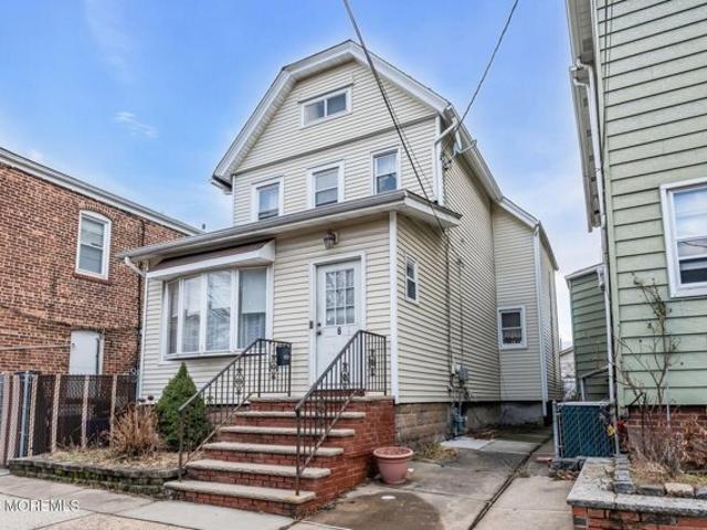 Lincoln Pl, East Rutherford, Home For Sale