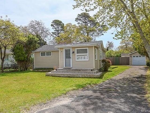 Lincoln Rd, Hampton Bays, Home For Sale