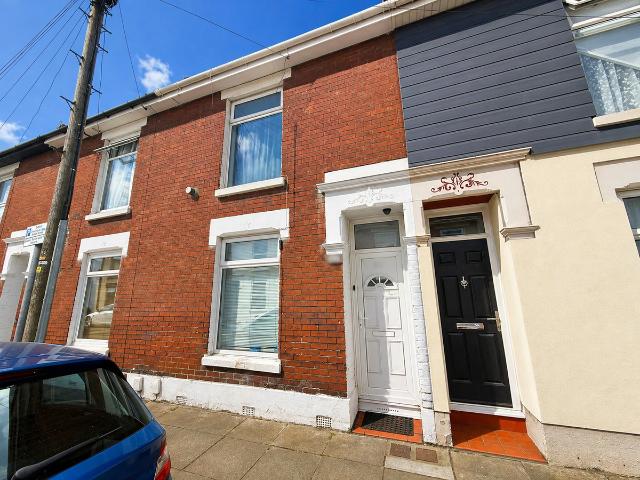 Lincoln Road, Fratton PO1, 2 bed terraced house to rent, £1,250 pcm | PrimeLocation