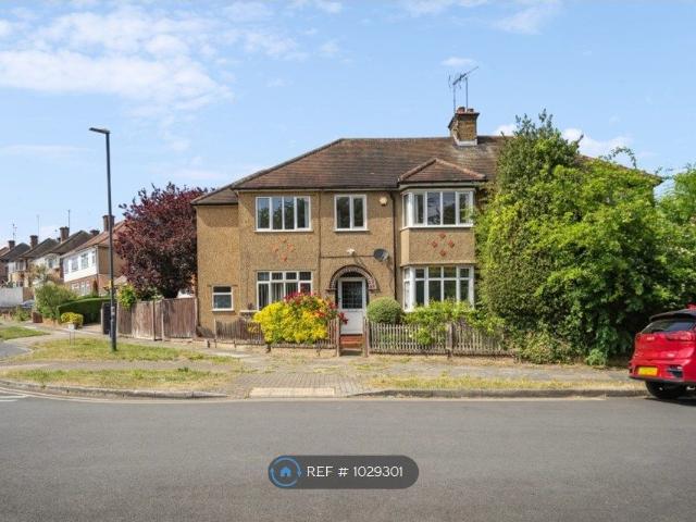 Lincoln Road, Harrow HA2, 5 bed semi detached house to rent, £3,000 pcm | PrimeLocation