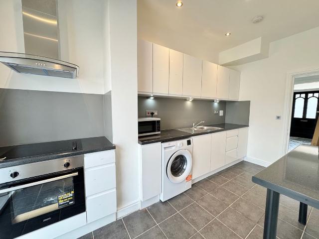 Lincoln Road, London E7, 6 bed property to rent, £3,200 pcm | PrimeLocation
