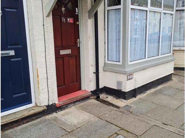 Lincoln Road, Northampton NN5, 2 bed terraced house to rent, £1,050 pcm | PrimeLocation