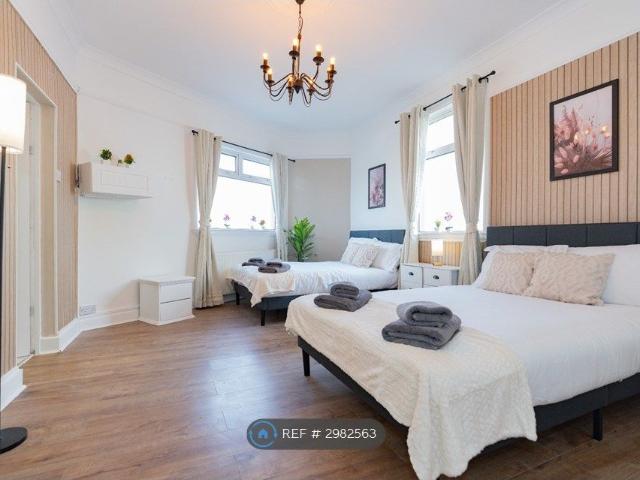 Lincoln Road, Portsmouth PO1, 4 bed semi detached house to rent, £1,800 pcm | PrimeLocation