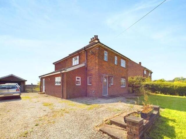 Lincoln Road, Welton Le Wold, 4 Bedroom Detached