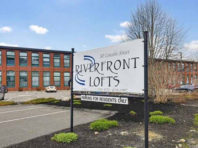 Lincoln St Apt,westbrook, Condo For Sale