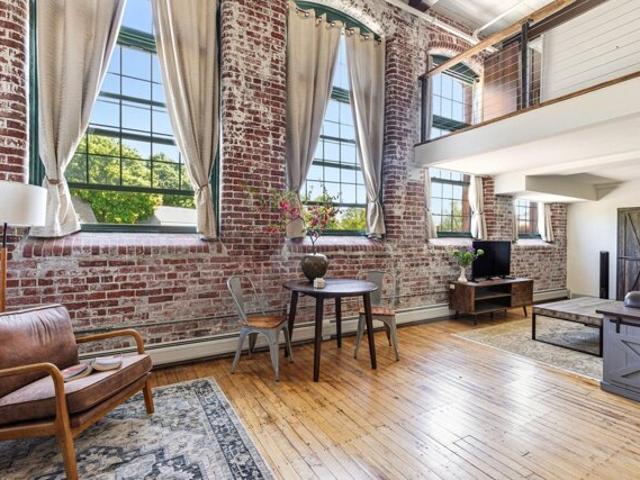 Lincoln St Apt,westbrook, Condo For Sale