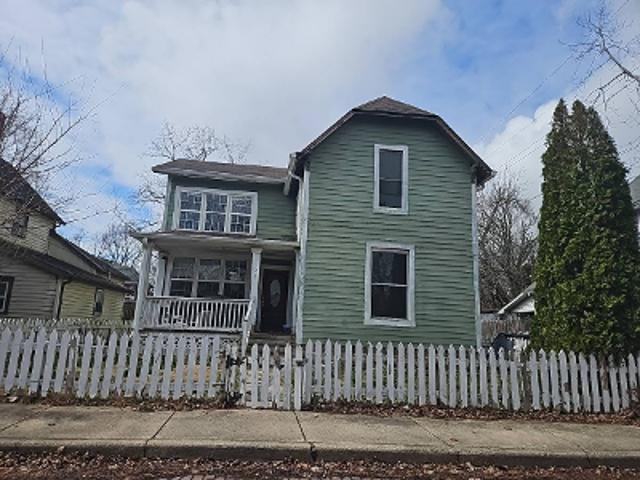 Lincoln St