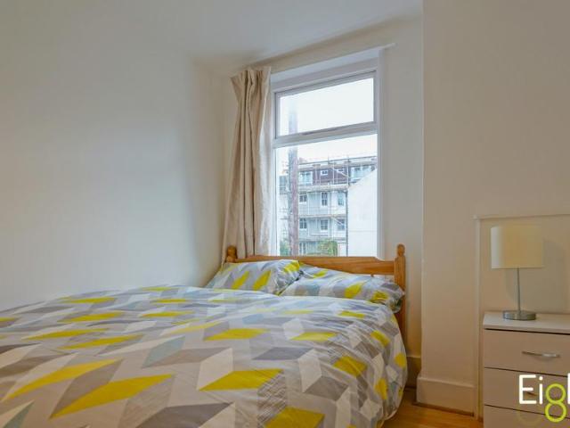 Lincoln Street, Brighton 6 bed terraced house to rent £3,380 pcm £780 pw
