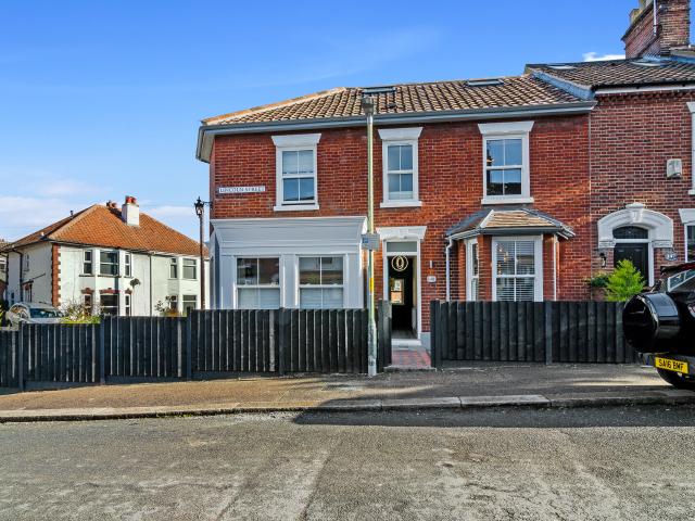 Lincoln Street Rm6