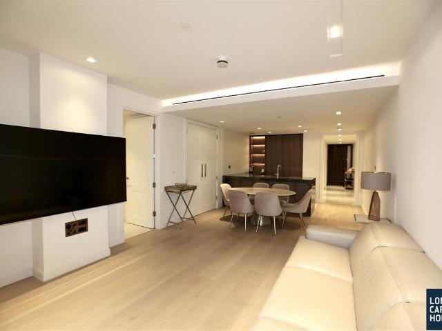 Lincoln Square, 18 Portugal Street, London WC2A, 3 bed flat to rent, £10,833 pcm | PrimeLocation
