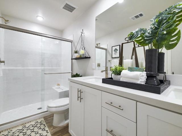 Lincoln Village Apartment Homes 2 Bedroom Apartment for Rent at 3000 Van Buren Blvd, Riverside, CA 92503 Arlington South