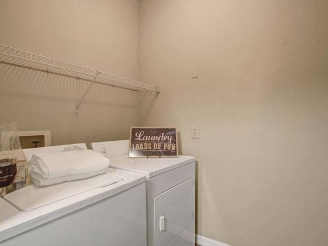 Lincoln Villas on Memorial 1 Bedroom Apartment for Rent at 7777 S Memorial Dr, Tulsa, OK 74133