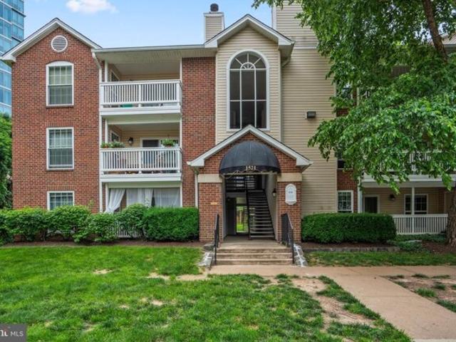 Lincoln Way Unit A, Mclean, Condo For Sale