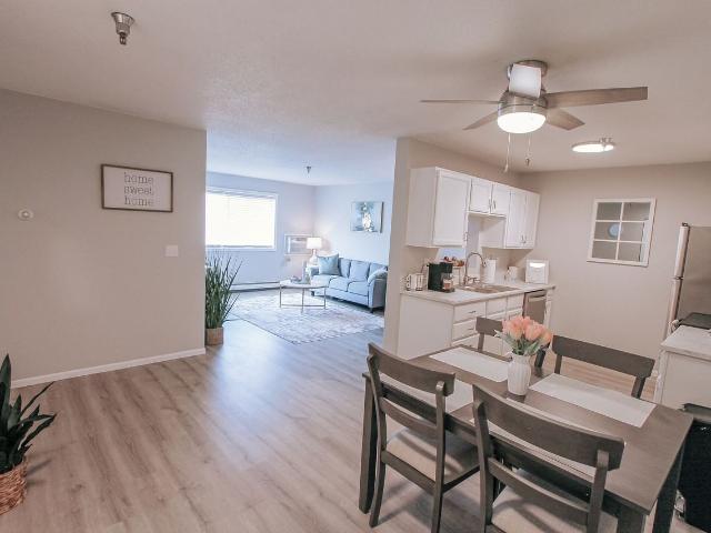 Lincoln Woods 3 Bedroom Apartment for Rent at 2807 Lincoln Way, Sioux City, IA 51106 Southern Hills