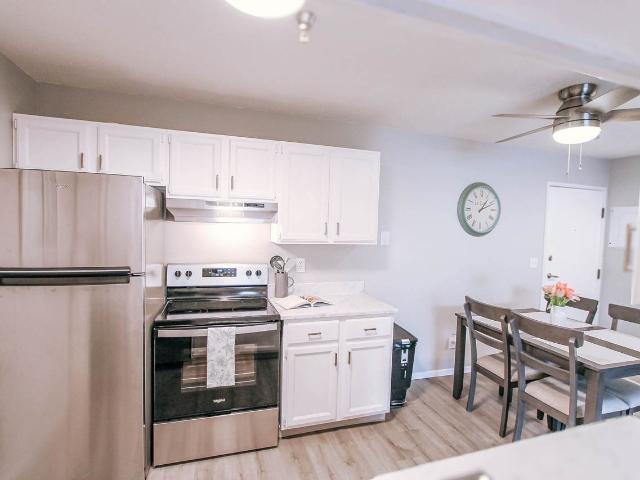 Lincoln Woods 3 Bedroom Apartment for Rent at 2807 Lincoln Way, Sioux City, IA 51106 Southern Hills