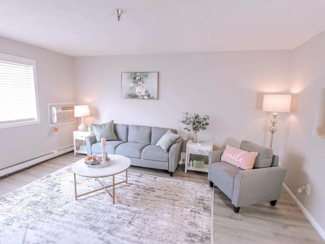 Lincoln Woods 3 Bedroom Apartment for Rent at 2807 Lincoln Way, Sioux City, IA 51106 Southern Hills