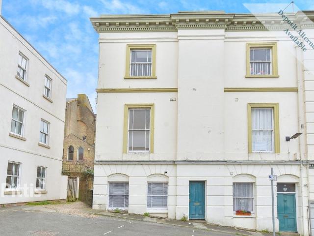 Lind Hill, Ryde PO33, 2 bed flat to rent, £900 pcm | PrimeLocation