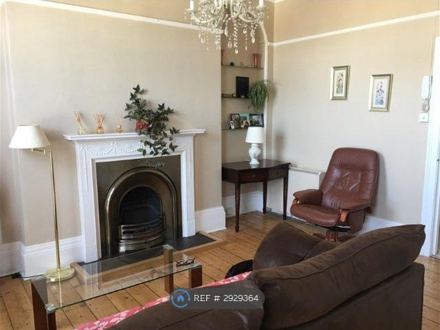 Lind Street, Ryde PO33, 2 bed flat to rent, £795 pcm | PrimeLocation