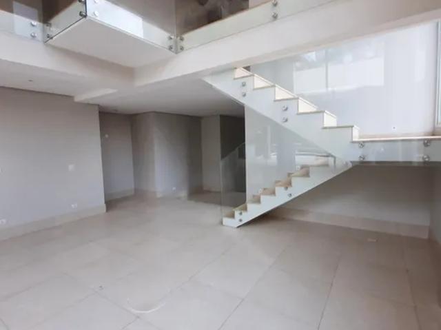 Lindíssima casa de frente uma reserva 4 amplas suites. 620 a/t x 420 a/c