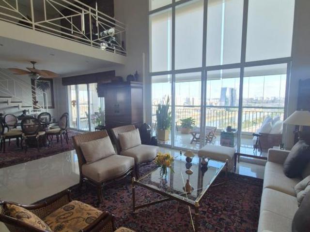 Linda vista bosque / Wide Garden Panamby / Amplo apartamento aconchegante