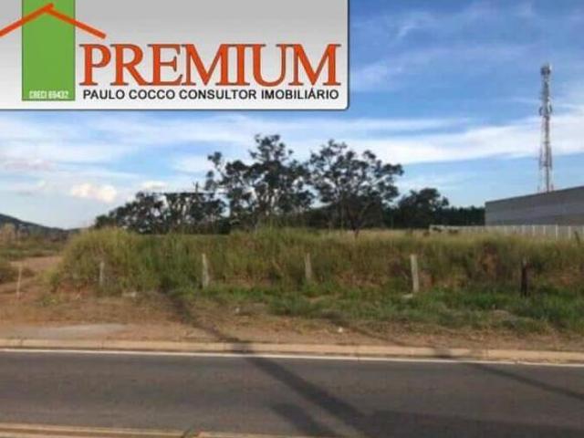 Linda área à venda em Atibaia no bairro da Ponte Alta com 6.800 m²