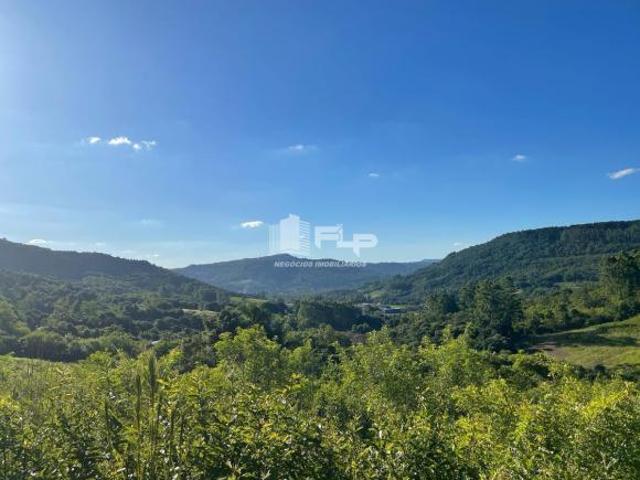 LINDA ÁREA DE TERRAS NO SÃO ROQUE