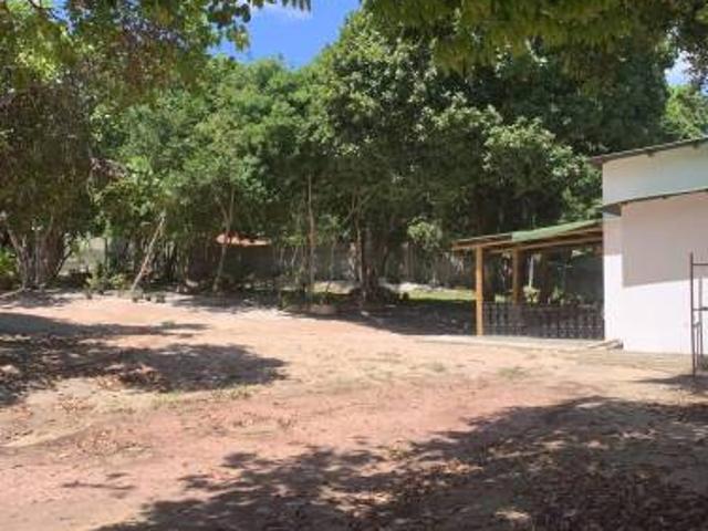 Linda área de terreno toda aproveitável, nas proximidades da Praia do Amor