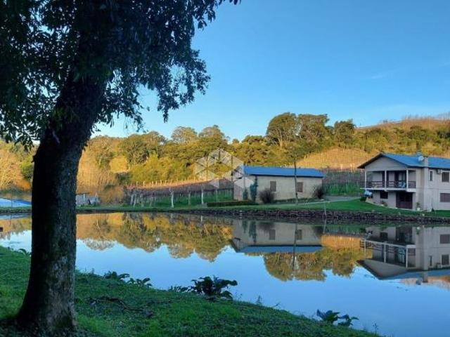 Linda área rural próximo a estrada do sabor