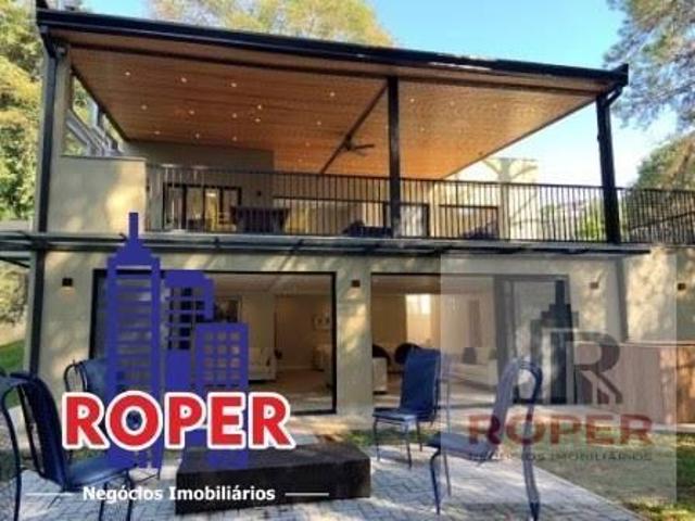 LINDA CASA MOBILIADA DE ALTO PADRÃO COM 455 M²/CASA SEDE/PISCINA/ESPAÇO GOURMET A VENDA/LOCAÇÃO EM C