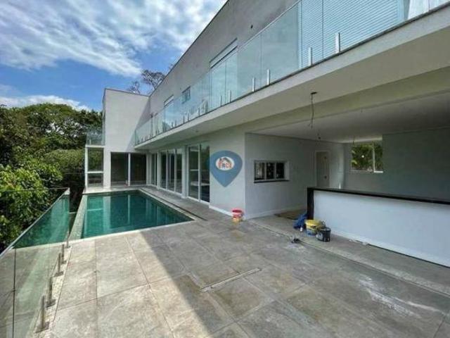 Linda casa moderna 4 Suítes e 8 Vagas Região Granja Viana