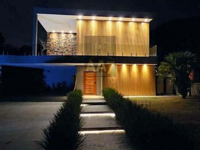 Linda casa moderna com SPA e orquidário.no Residencial Santa Mariad