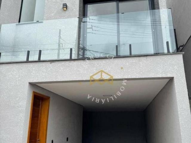 LINDA CASA MODERNA EM CONDOMÍNIO FECHADO – ACABAMENTO PREMIUM E ÁREA DE LAZER COMPLETA
