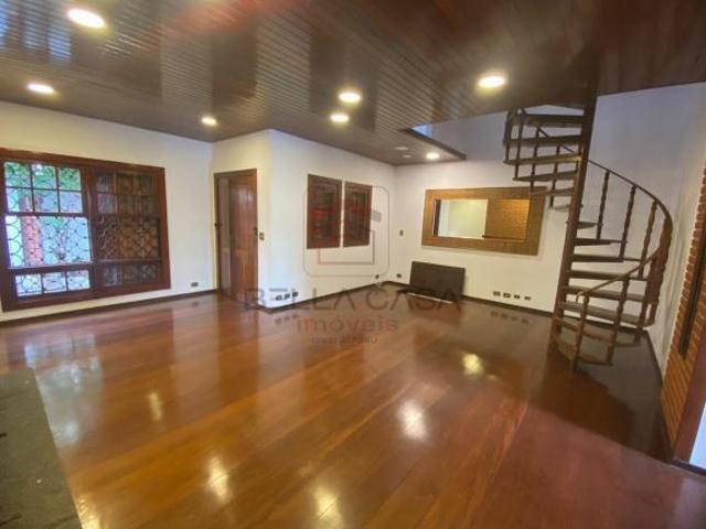 Linda Casa na Mooca Estilo Europeu 4 quartos e 4 vagas