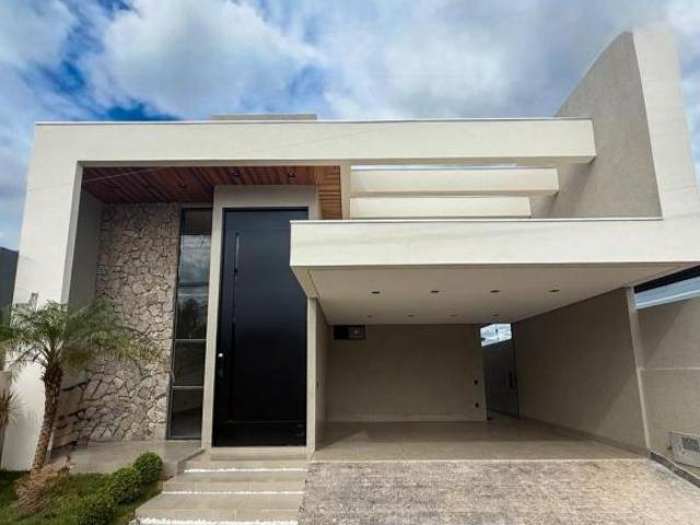 Linda casa na Anirqueiras com 3 suites amplas com ótima localização