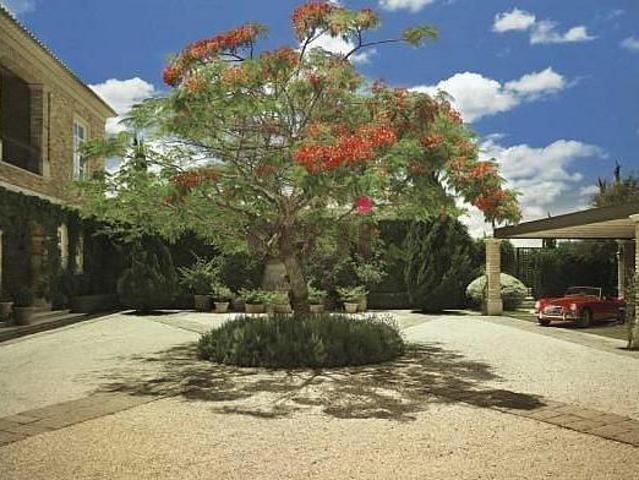Linda Casa na Baronesa. Acabou de construir