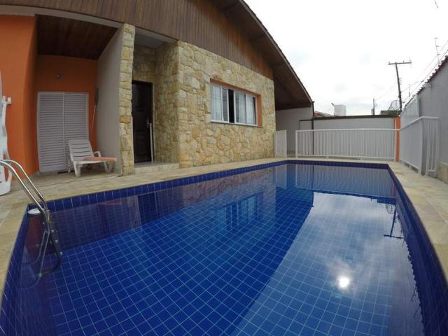 linda casa na praia grande com 5 suites e piscina 150m da orla e feirinha