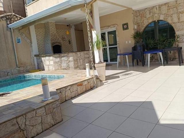 Linda casa na Praia Solemar em Praia Grande