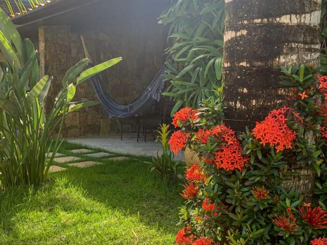 Linda casa na rua da praia de Geribá com 4 quartos