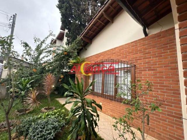 Linda Casa na Vila Galvão, Conforto, Espaço e Qualidade de Vida!