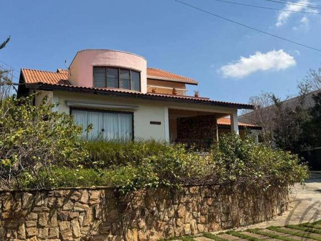 Linda Casa Neoclássica no Condomínio Fazenda Imperial – Sorocaba