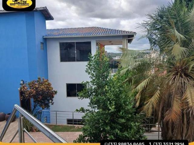 Linda Casa no Marajoara contendo 06 quartos com ar,sendo suíte master com hidromassagem, academia