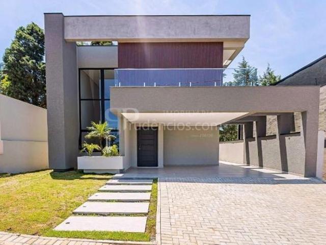 Linda casa no melhor condomínio de Campo Largo 4 dormitórios, cozinha mobiliada