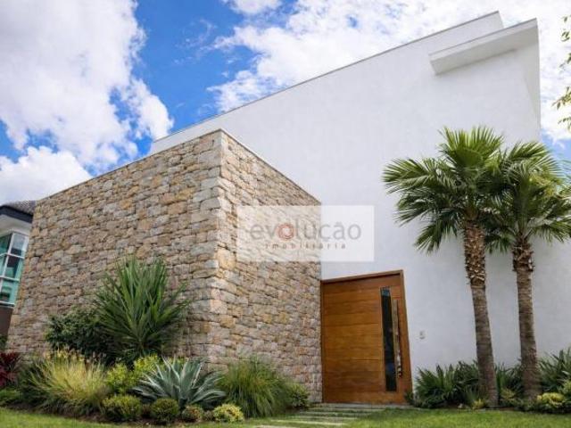 LINDA CASA NO ALPHAVILLE PREMIUM