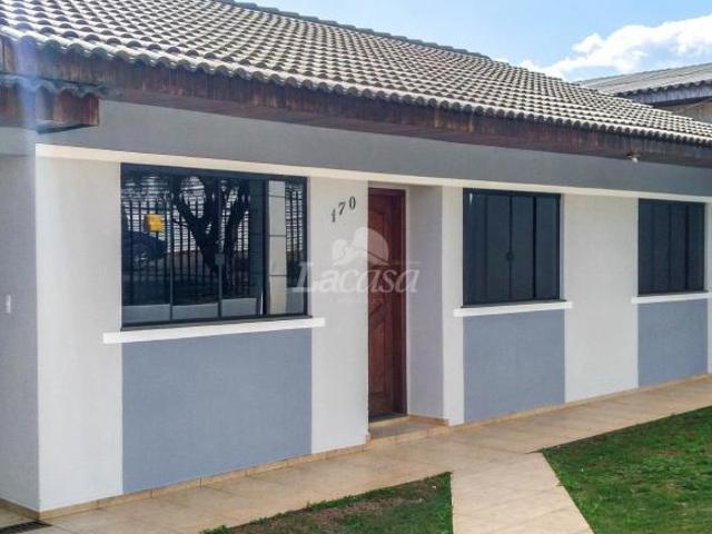 Linda casa no Alto da XV!