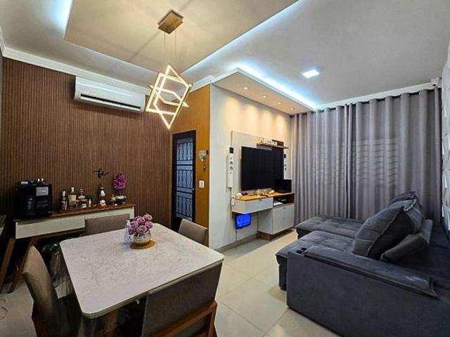Linda Casa no Bairro Universitário com Energia Solar e Planejados