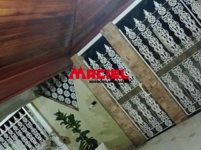Linda Casa no Bosque dos Eucaliptos