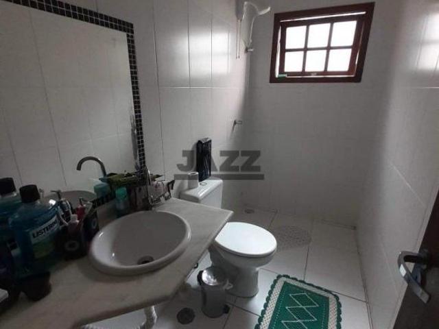 Linda Casa no Bosque dos Ipês