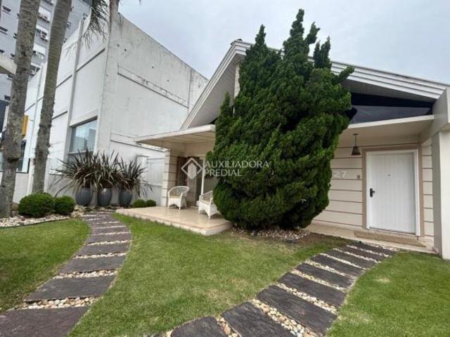 Linda casa no centro de Osório