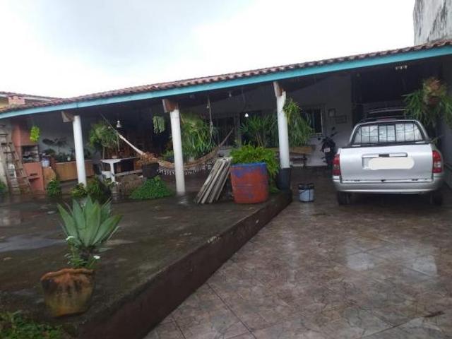 LInda Casa no Centro de Peruibe sp